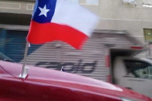 Banderas para autos: ¿Están permitidas? - Autofact